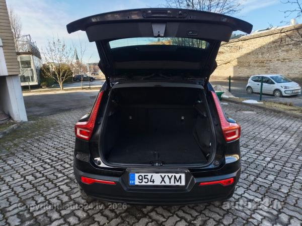 Melns Volvo XC40 2020 Tallina, ar dzinēja tilpumu 1.50 L un nobraukumu 200 tūkst. km par 19900 €, foto 11 vietnē AUTOMOTO.COM.LV