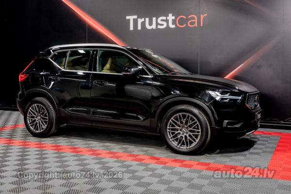 Black Volvo XC40 2020 in Parnu, with an engine capacity of 2.00 L and mileage of 216 thousand km for 18999 €, photo 10 on AUTOMOTO.COM.LV