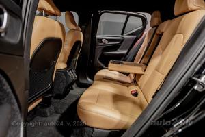Melns Volvo XC40 2020 Pērnava, ar dzinēja tilpumu 2.00 L un nobraukumu 216 tūkst. km par 18999 €, foto 18 vietnē AUTOMOTO.COM.LV
