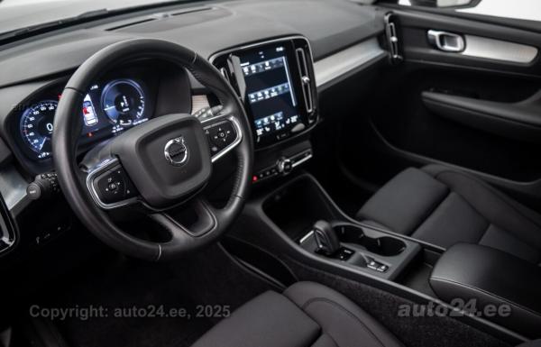Melns Volvo XC40 2021 Tallina, ar dzinēja tilpumu 1.50 L un nobraukumu 51 tūkst. km par 27999 €, foto 7 vietnē AUTOMOTO.COM.LV