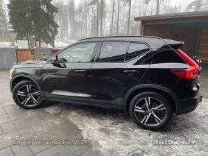Melns Volvo XC40 2021 Tartu, ar dzinēja tilpumu 1.50 L un nobraukumu 136 tūkst. km par 25999 €, foto 2 vietnē AUTOMOTO.COM.LV