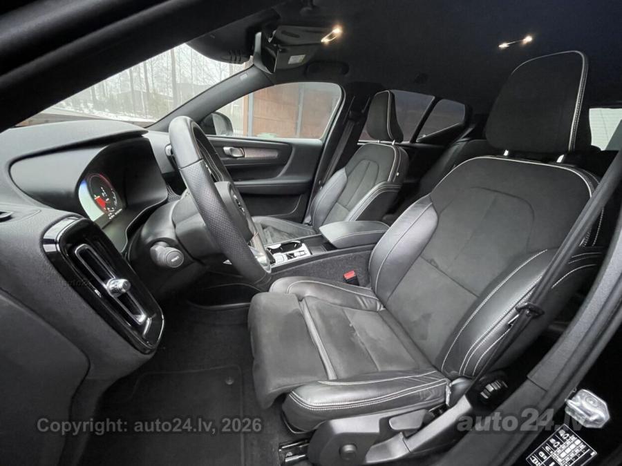 Melns Volvo XC40 2021 Tartu, ar dzinēja tilpumu 1.50 L un nobraukumu 136 tūkst. km par 25999 €, foto 6 vietnē AUTOMOTO.COM.LV