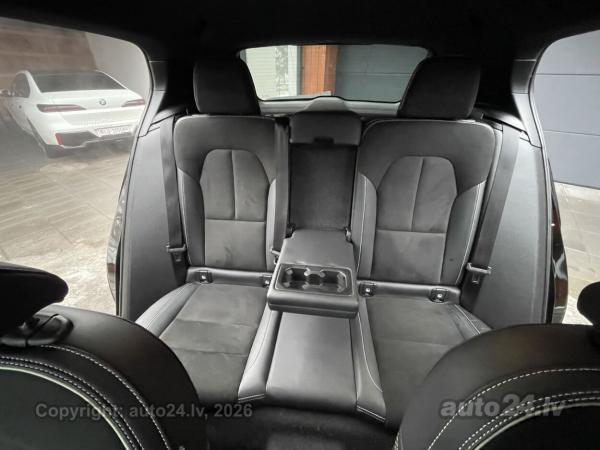 Черный Вольво XC40 2021 в Тарту, объемом двигателя 1.50 л и пробегом 136 тыс. км за 25999 €, фото 11 на AUTOMOTO.COM.LV