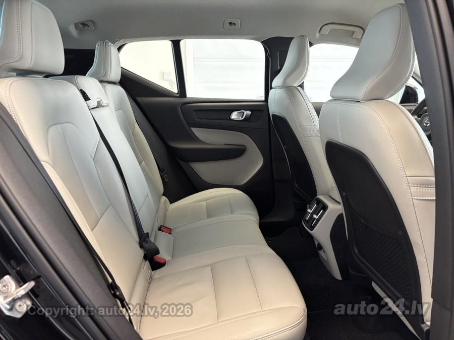 Черный Вольво XC40 2021 в Таллин, объемом двигателя 2.00 л и пробегом 104 тыс. км за 25900 €, фото 8 на AUTOMOTO.COM.LV