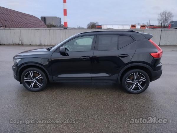 Melns Volvo XC40 2022 Tallina, ar dzinēja tilpumu 1.50 L un nobraukumu 66 tūkst. km par 28500 €, foto 6 vietnē AUTOMOTO.COM.LV