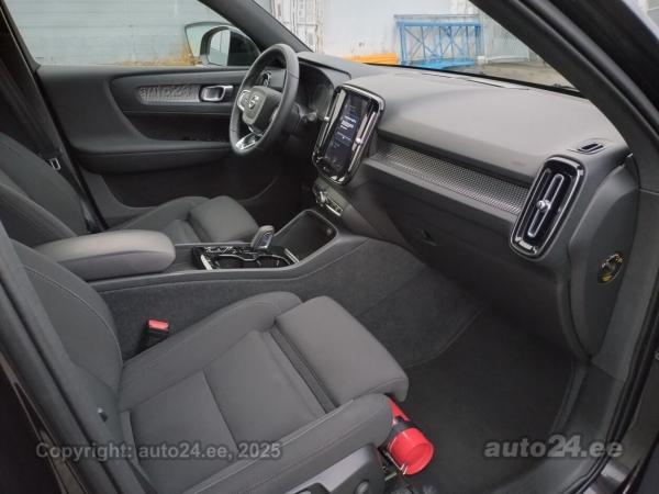 Черный Вольво XC40 2022 в Таллин, объемом двигателя 1.50 л и пробегом 66 тыс. км за 28500 €, фото 11 на AUTOMOTO.COM.LV