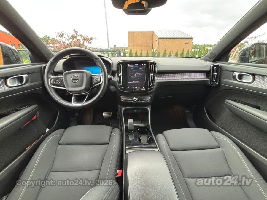 Black Volvo XC40 2022 in Tallinn, with an engine capacity of 0.00 L and mileage of 185 thousand km for 25900 €, photo 12 on AUTOMOTO.COM.LV