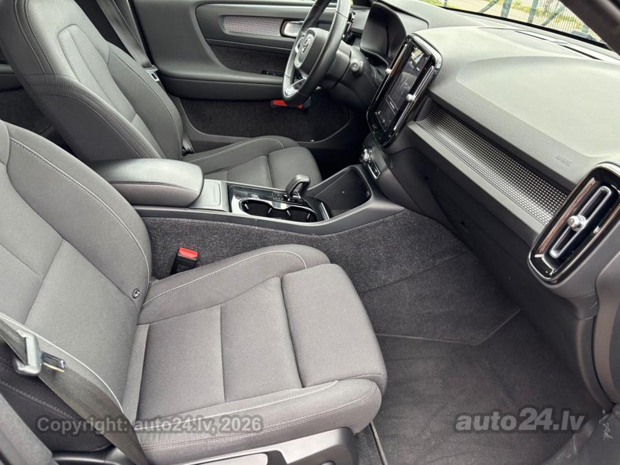 Black Volvo XC40 2022 in Tallinn, with an engine capacity of 0.00 L and mileage of 185 thousand km for 25900 €, photo 13 on AUTOMOTO.COM.LV