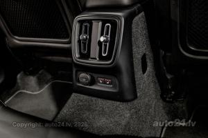 Черный Вольво XC40 2022 в Пярну, объемом двигателя 1.50 л и пробегом 140 тыс. км за 21500 €, фото 23 на AUTOMOTO.COM.LV