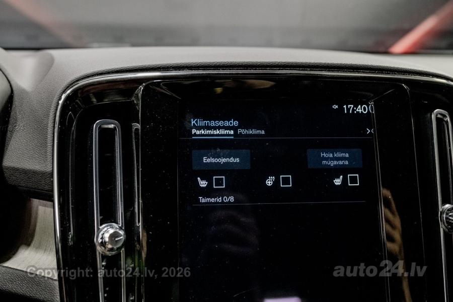 Черный Вольво XC40 2022 в Пярну, объемом двигателя 1.50 л и пробегом 140 тыс. км за 21500 €, фото 28 на AUTOMOTO.COM.LV