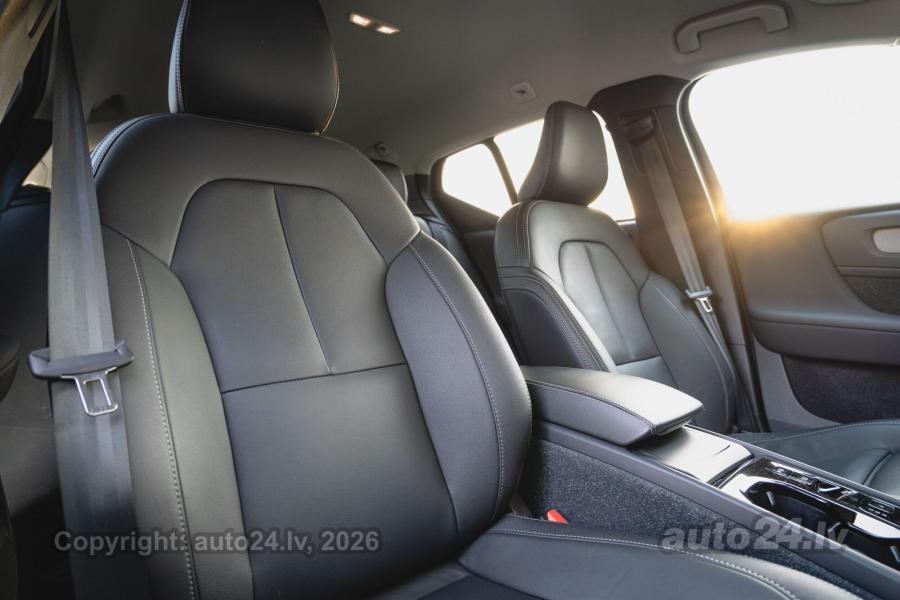 Черный Вольво XC40 2024 в Тарту, объемом двигателя 2.00 л и пробегом 29 тыс. км за 37500 €, фото 16 на AUTOMOTO.COM.LV