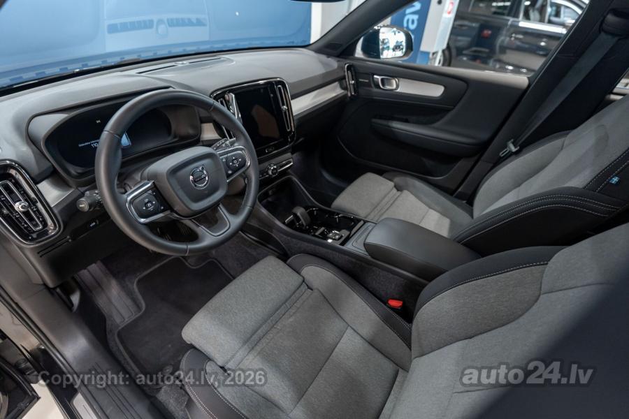 Black Volvo XC40 2024 in Tallinn, with an engine capacity of 2.00 L and mileage of 25 thousand km for 37500 €, photo 7 on AUTOMOTO.COM.LV