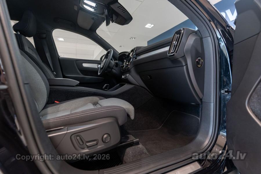 Black Volvo XC40 2024 in Tallinn, with an engine capacity of 2.00 L and mileage of 25 thousand km for 37500 €, photo 15 on AUTOMOTO.COM.LV