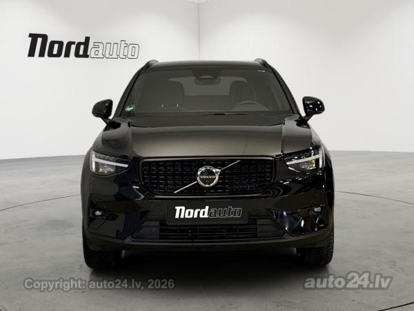 Черный Вольво XC40 2025 в Таллин, объемом двигателя 2.00 л и пробегом 8 тыс. км за 38900 €, фото 3 на AUTOMOTO.COM.LV