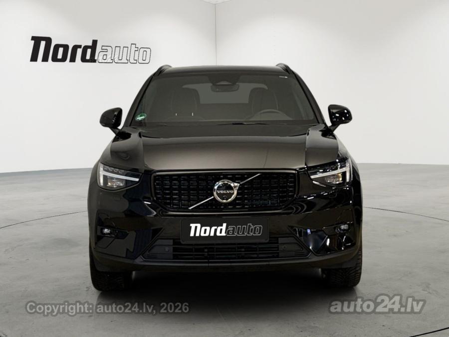 Черный Вольво XC40 2025 в Таллин, объемом двигателя 2.00 л и пробегом 8 тыс. км за 38900 €, фото 4 на AUTOMOTO.COM.LV