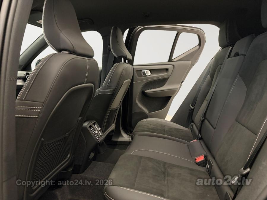Черный Вольво XC40 2025 в Таллин, объемом двигателя 2.00 л и пробегом 8 тыс. км за 38900 €, фото 7 на AUTOMOTO.COM.LV
