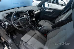 Melns Volvo XC40 2025 Tallina, ar dzinēja tilpumu 2.00 L un nobraukumu 9 tūkst. km par 39500 €, foto 7 vietnē AUTOMOTO.COM.LV
