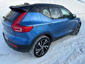 Blue Volvo XC40 2018 in Vilnius, with an engine capacity of 1.97 L and mileage of 298 thousand km for 14900 €, photo 12 on AUTOMOTO.COM.LV