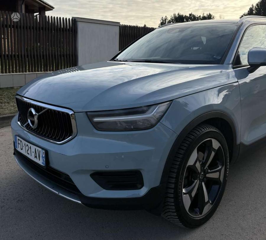 Zils Volvo XC40 2019 Kauņa, ar dzinēja tilpumu 1.97 L un nobraukumu 252 tūkst. km par 18500 €, foto 2 vietnē AUTOMOTO.COM.LV