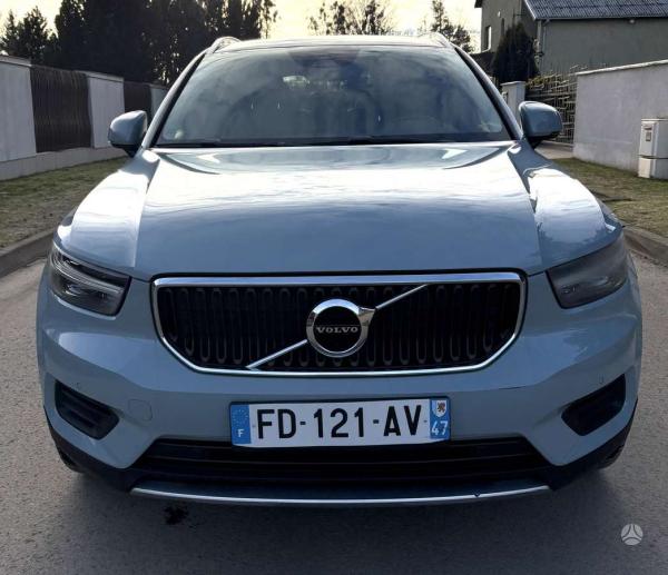Blue Volvo XC40 2019 in Kaunas, with an engine capacity of 1.97 L and mileage of 252 thousand km for 18500 €, photo 3 on AUTOMOTO.COM.LV