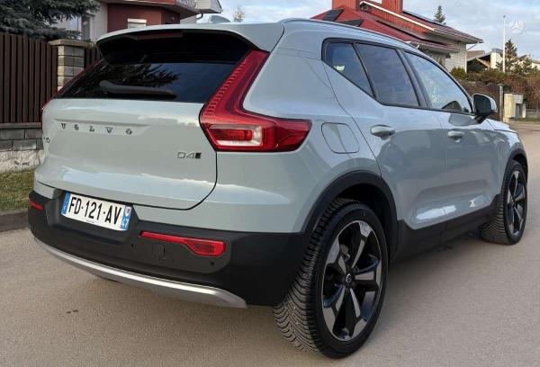 Blue Volvo XC40 2019 in Kaunas, with an engine capacity of 1.97 L and mileage of 252 thousand km for 18500 €, photo 6 on AUTOMOTO.COM.LV