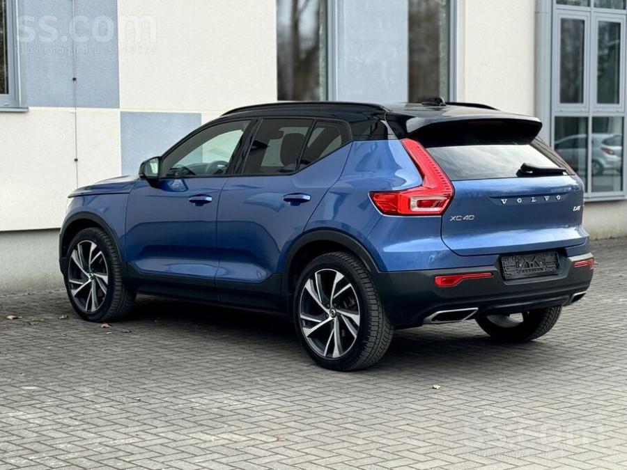 Zils Volvo XC40 2019 Jelgava, ar dzinēja tilpumu 2.00 L un nobraukumu 113 tūkst. km par 19800 €, foto 12 vietnē AUTOMOTO.COM.LV