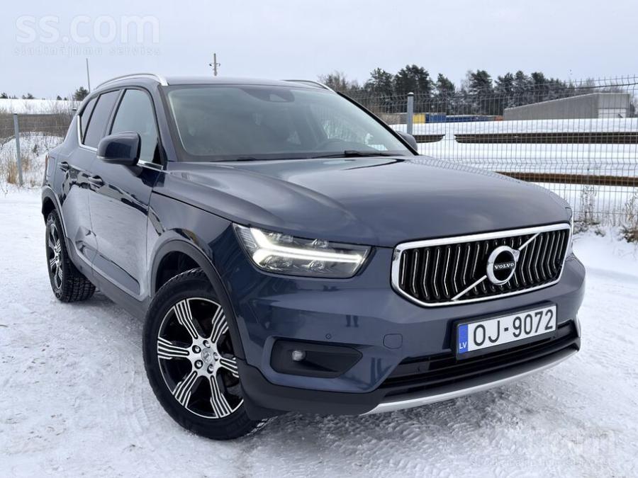 Blue Volvo XC40 2019 in Riga, with an engine capacity of 2.00 L and mileage of 213 thousand km for 18995 €, photo 1 on AUTOMOTO.COM.LV