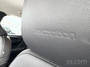 Blue Volvo XC40 2019 in Riga, with an engine capacity of 2.00 L and mileage of 213 thousand km for 18995 €, photo 14 on AUTOMOTO.COM.LV