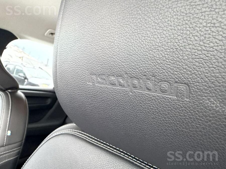 Blue Volvo XC40 2019 in Riga, with an engine capacity of 2.00 L and mileage of 213 thousand km for 18995 €, photo 14 on AUTOMOTO.COM.LV