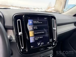 Blue Volvo XC40 2019 in Riga, with an engine capacity of 2.00 L and mileage of 213 thousand km for 18995 €, photo 15 on AUTOMOTO.COM.LV