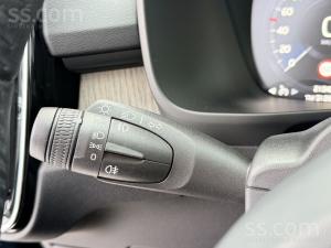 Blue Volvo XC40 2019 in Riga, with an engine capacity of 2.00 L and mileage of 213 thousand km for 18995 €, photo 26 on AUTOMOTO.COM.LV