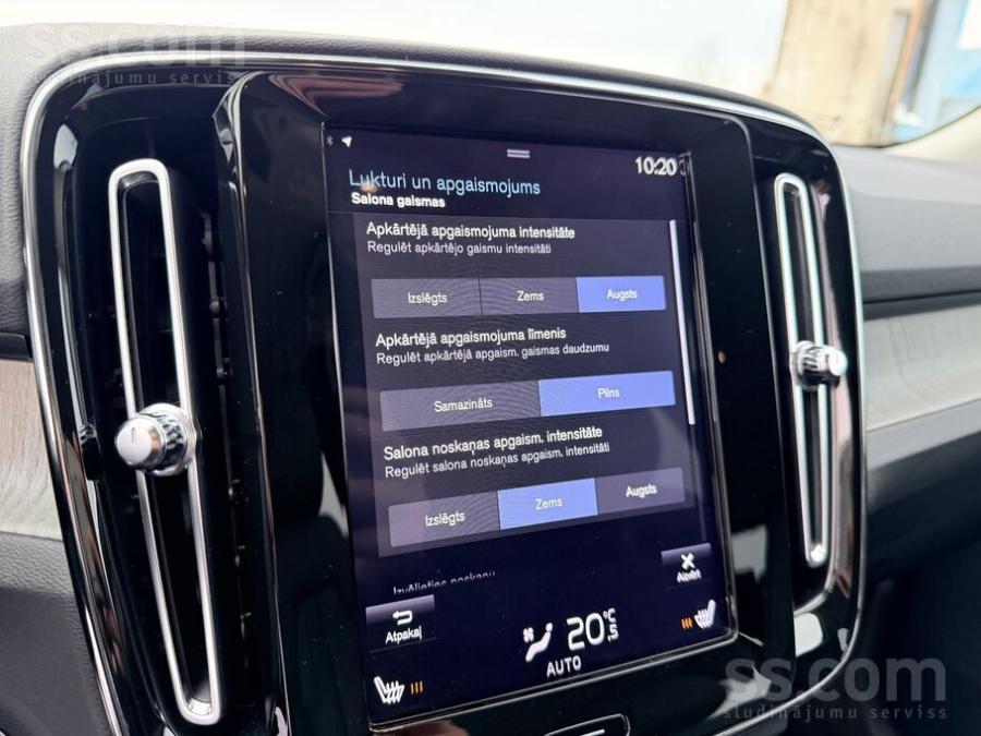 Blue Volvo XC40 2019 in Riga, with an engine capacity of 2.00 L and mileage of 213 thousand km for 18995 €, photo 27 on AUTOMOTO.COM.LV