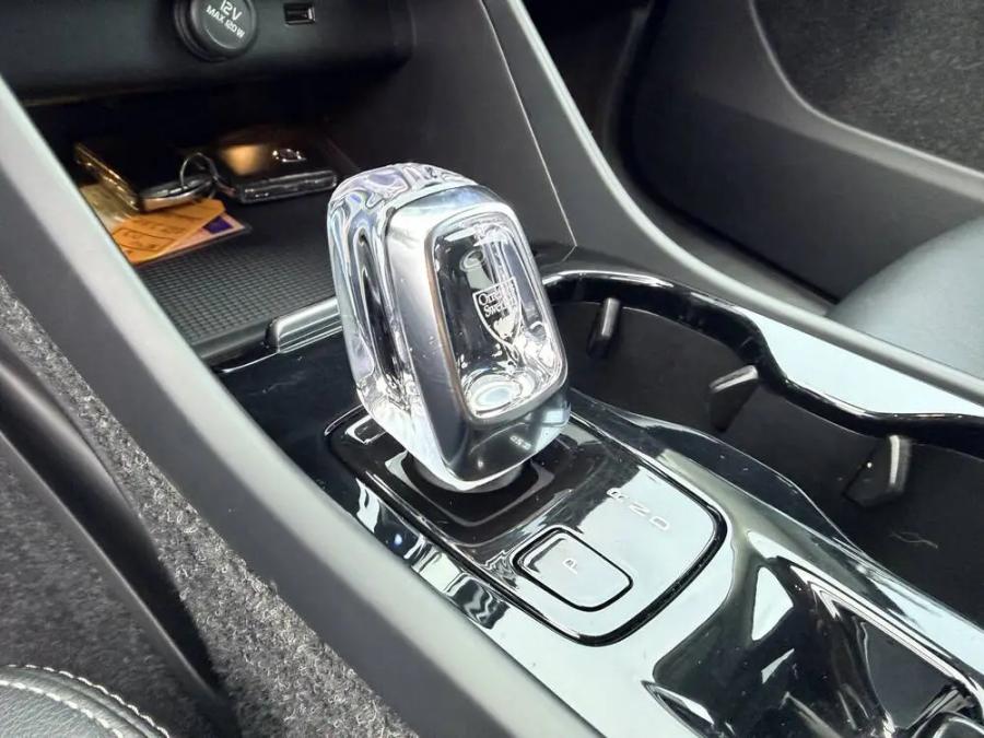 Zils Volvo XC40 2019 Rīga, ar dzinēja tilpumu 2.00 L un nobraukumu 213 tūkst. km par 18995 €, foto 16 vietnē AUTOMOTO.COM.LV