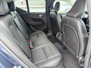Zils Volvo XC40 2019 Rīga, ar dzinēja tilpumu 2.00 L un nobraukumu 213 tūkst. km par 18995 €, foto 21 vietnē AUTOMOTO.COM.LV