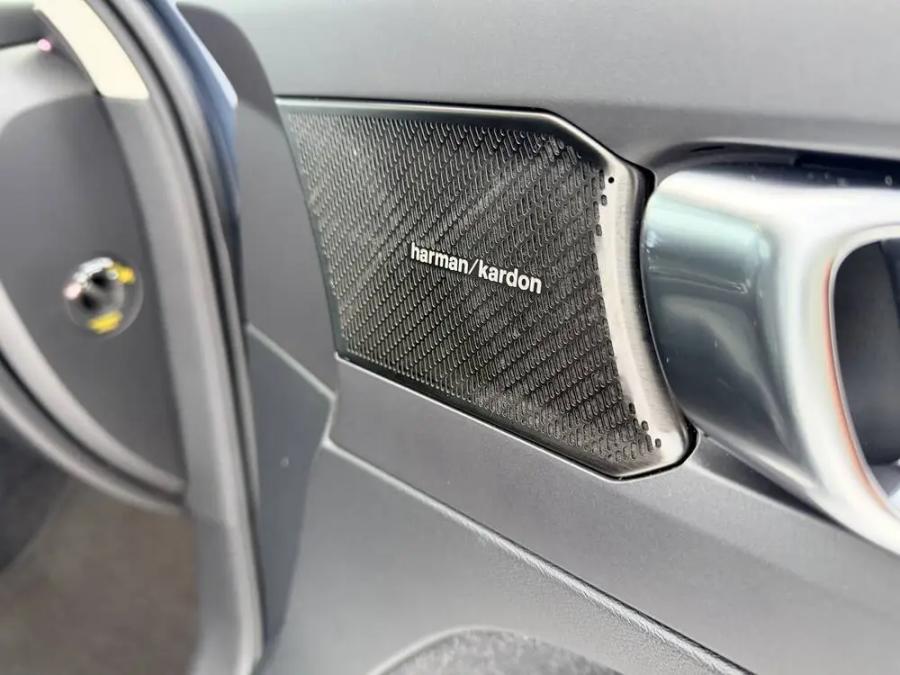 Zils Volvo XC40 2019 Rīga, ar dzinēja tilpumu 2.00 L un nobraukumu 213 tūkst. km par 18995 €, foto 23 vietnē AUTOMOTO.COM.LV