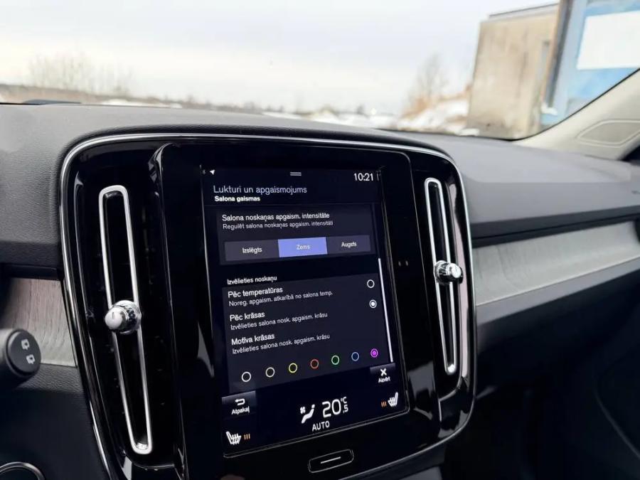 Zils Volvo XC40 2019 Rīga, ar dzinēja tilpumu 2.00 L un nobraukumu 213 tūkst. km par 18995 €, foto 27 vietnē AUTOMOTO.COM.LV