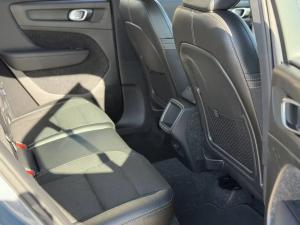 Blue Volvo XC40 2019 in Riga, with an engine capacity of 1.50 L and mileage of 142 thousand km for 16500 €, photo 18 on AUTOMOTO.COM.LV