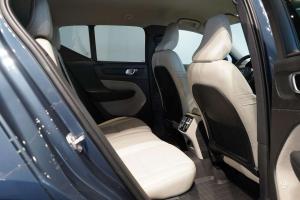 Синий Вольво XC40 2019 в Вильнюс, объемом двигателя 1.97 л и пробегом 197 тыс. км за 19900 €, фото 12 на AUTOMOTO.COM.LV