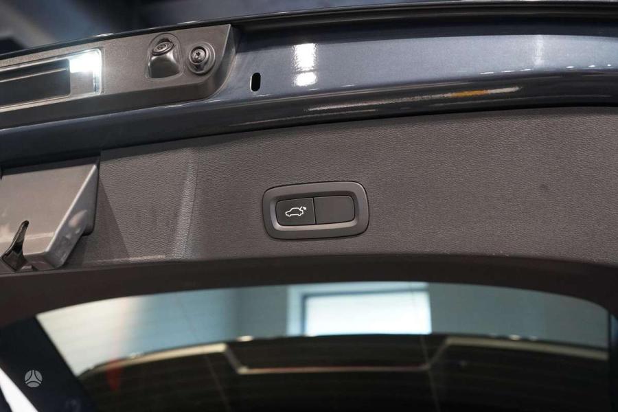 Синий Вольво XC40 2019 в Вильнюс, объемом двигателя 1.97 л и пробегом 197 тыс. км за 19900 €, фото 14 на AUTOMOTO.COM.LV