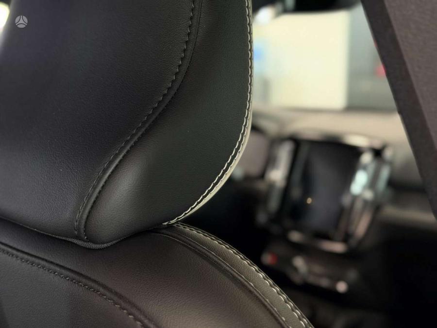 Blue Volvo XC40 2019 in Klaipeda, with an engine capacity of 1.97 L and mileage of 115 thousand km for 23900 €, photo 28 on AUTOMOTO.COM.LV