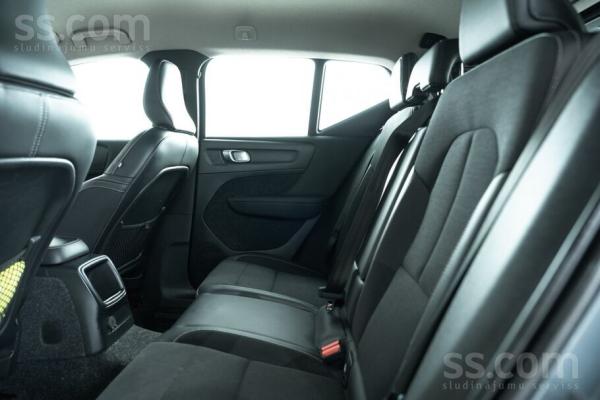 Blue Volvo XC40 2020 in Riga, with an engine capacity of 1.50 L and mileage of 173 thousand km for 21900 €, photo 5 on AUTOMOTO.COM.LV
