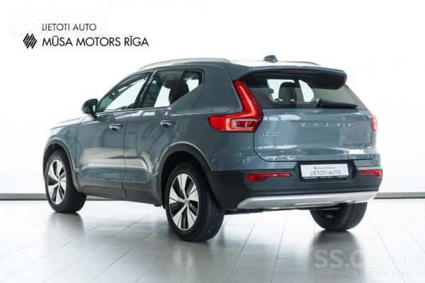 Blue Volvo XC40 2020 in Riga, with an engine capacity of 1.50 L and mileage of 173 thousand km for 21900 €, photo 7 on AUTOMOTO.COM.LV