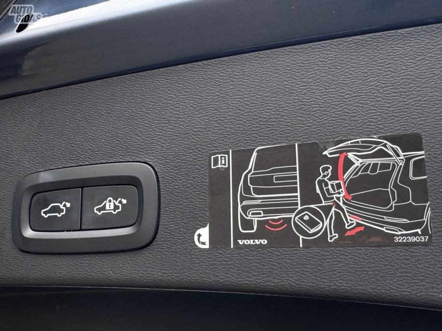 Zils Volvo XC40 2020 Avižieniai, ar dzinēja tilpumu 1.50 L un nobraukumu 148 tūkst. km par 20950 €, foto 13 vietnē AUTOMOTO.COM.LV