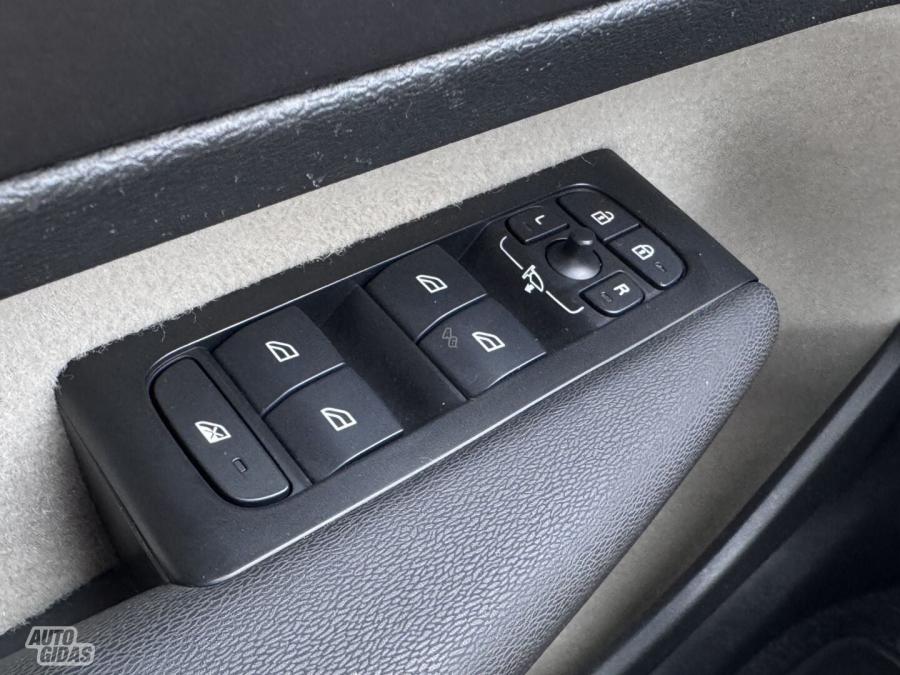 Zils Volvo XC40 2020 Avižieniai, ar dzinēja tilpumu 1.50 L un nobraukumu 148 tūkst. km par 20950 €, foto 27 vietnē AUTOMOTO.COM.LV