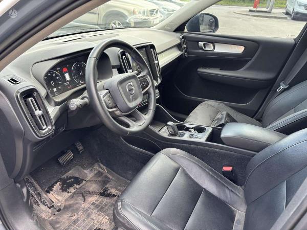 Синий Вольво XC40 2020 в Шяуляй, объемом двигателя 1.97 л и пробегом 100 тыс. км за 14500 €, фото 8 на AUTOMOTO.COM.LV