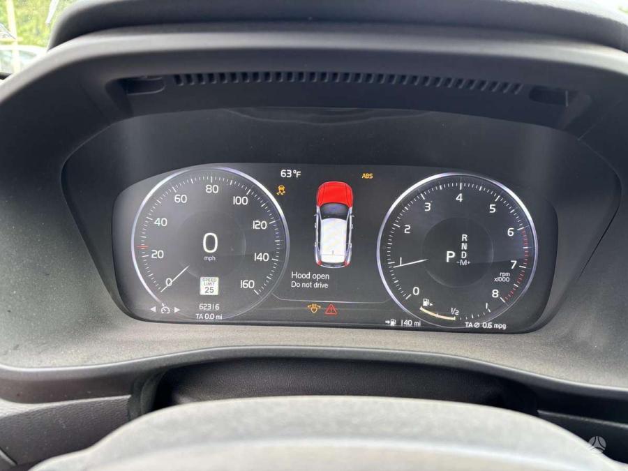 Blue Volvo XC40 2020 in Siauliai, with an engine capacity of 1.97 L and mileage of 100 thousand km for 14500 €, photo 9 on AUTOMOTO.COM.LV