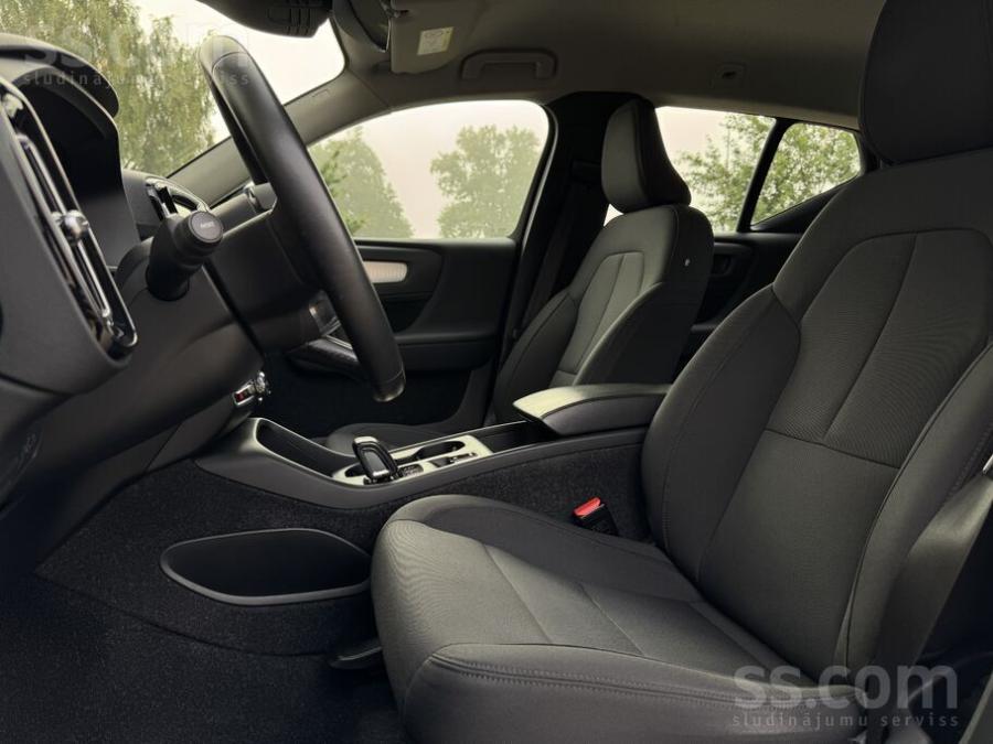 Zils Volvo XC40 2020 Valmiera, ar dzinēja tilpumu 1.50 L un nobraukumu 94 tūkst. km par 21500 €, foto 8 vietnē AUTOMOTO.COM.LV