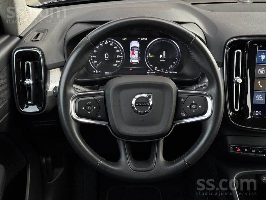 Zils Volvo XC40 2020 Valmiera, ar dzinēja tilpumu 1.50 L un nobraukumu 94 tūkst. km par 21500 €, foto 10 vietnē AUTOMOTO.COM.LV