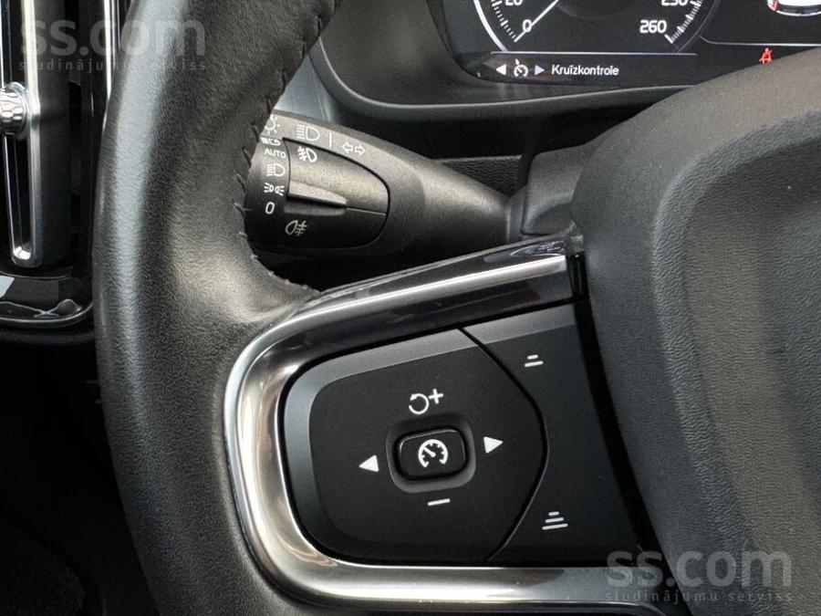 Zils Volvo XC40 2020 Valmiera, ar dzinēja tilpumu 1.50 L un nobraukumu 94 tūkst. km par 21500 €, foto 11 vietnē AUTOMOTO.COM.LV
