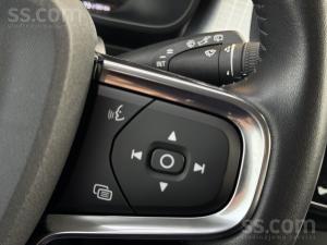 Zils Volvo XC40 2020 Valmiera, ar dzinēja tilpumu 1.50 L un nobraukumu 94 tūkst. km par 21500 €, foto 12 vietnē AUTOMOTO.COM.LV